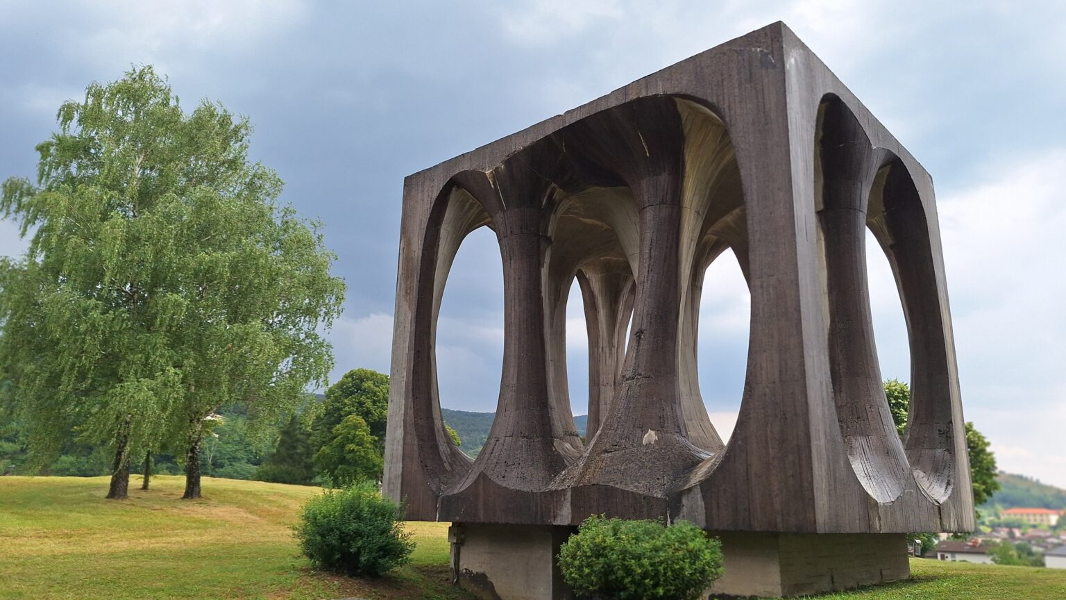 Spomenik. Un viaggio spaziale...